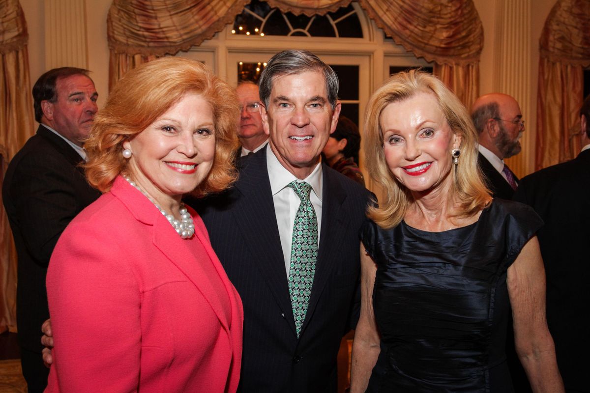 Hostess Jan Duncan, from left, John Eads and Pat Breen at the Men of ...
