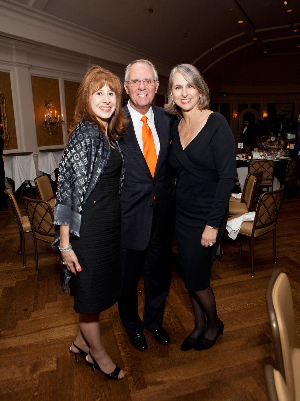 A River Oaks ballroom full of good samaritans raises $400,000 ...