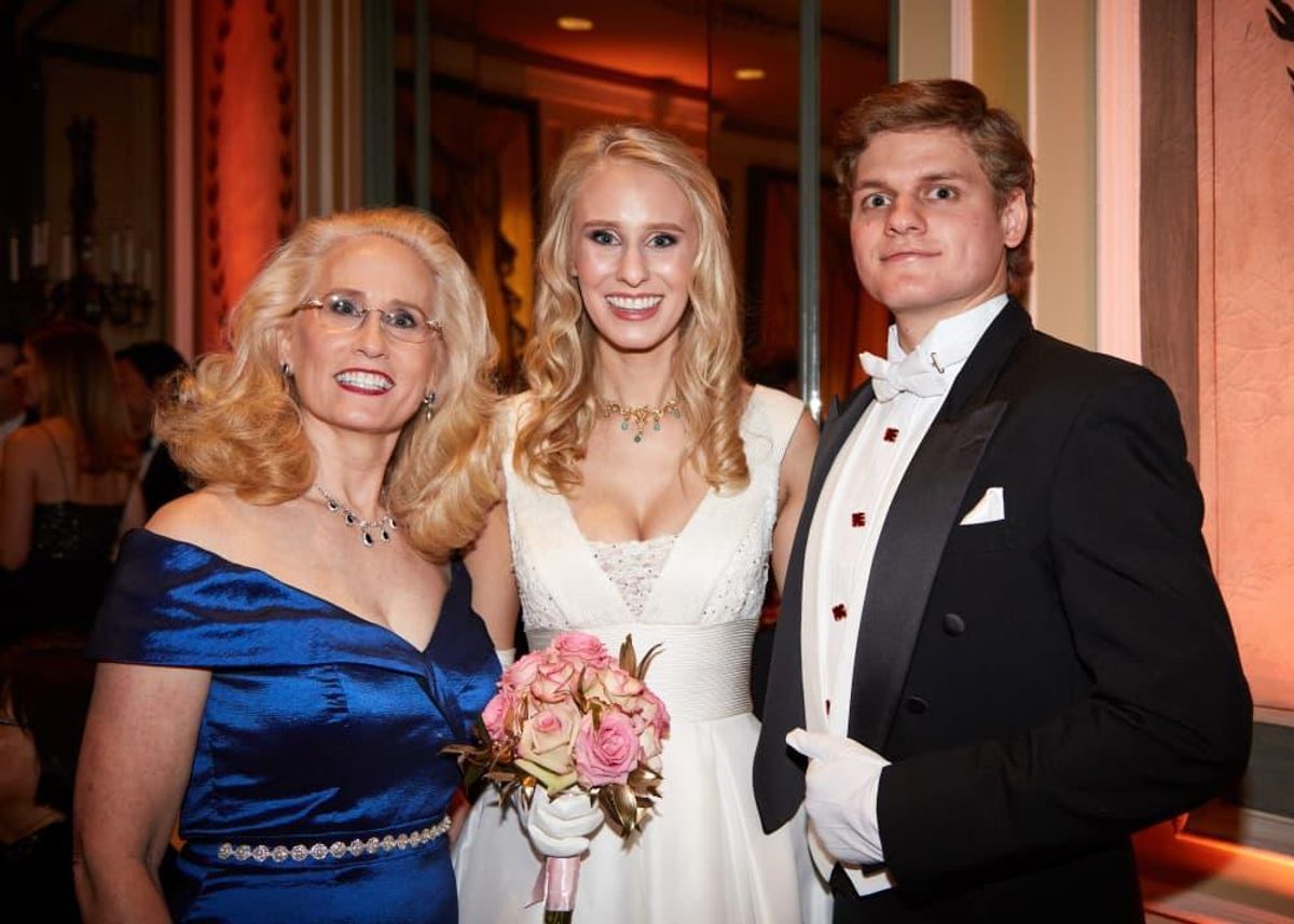Kelly, Catherine, and Joseph Coselli. - CultureMap Houston