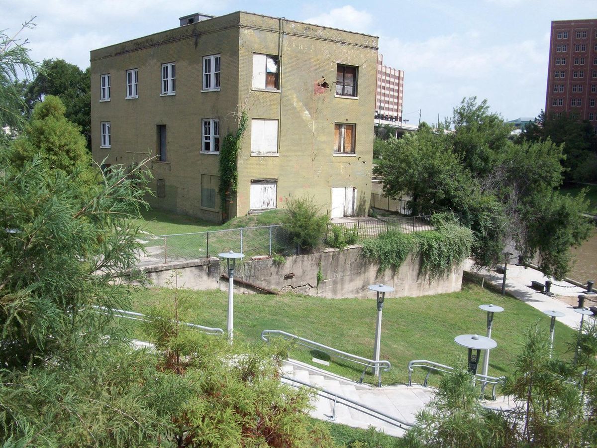 Built in 1910, the Sunset Coffee building is located at Allen's ...