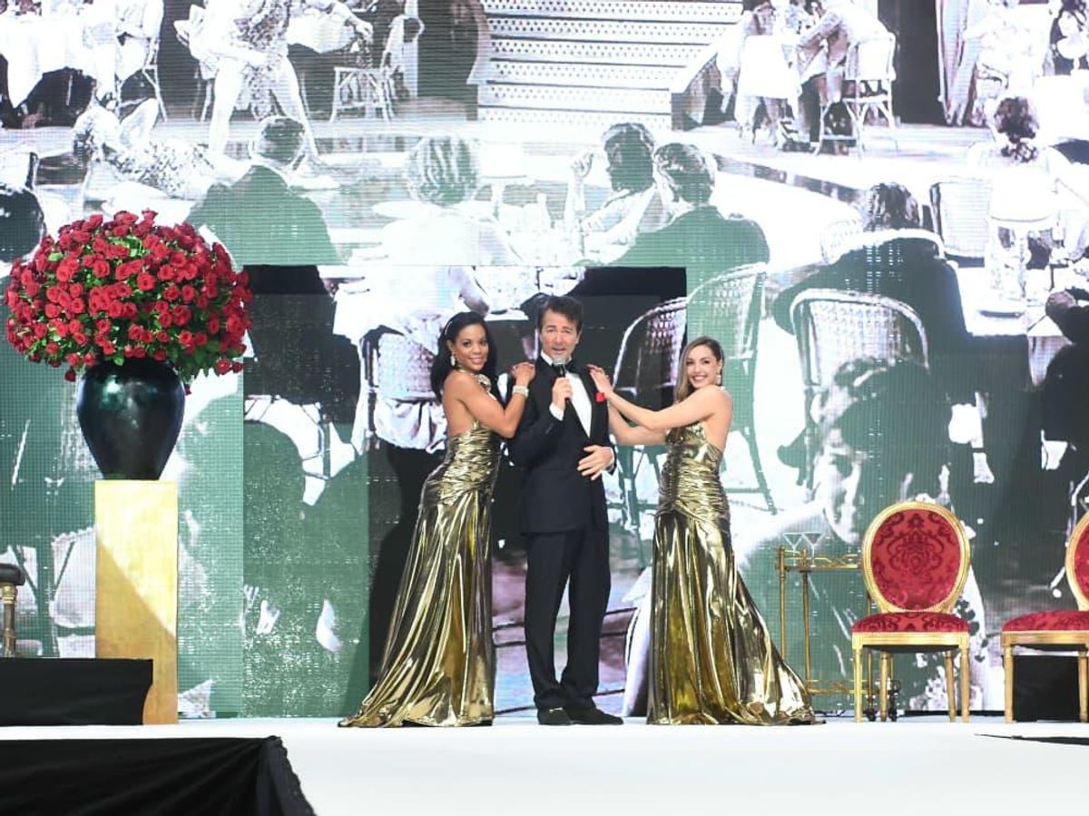 Dean Martin impersonator Andy Dimino performs at Winter Ball ...