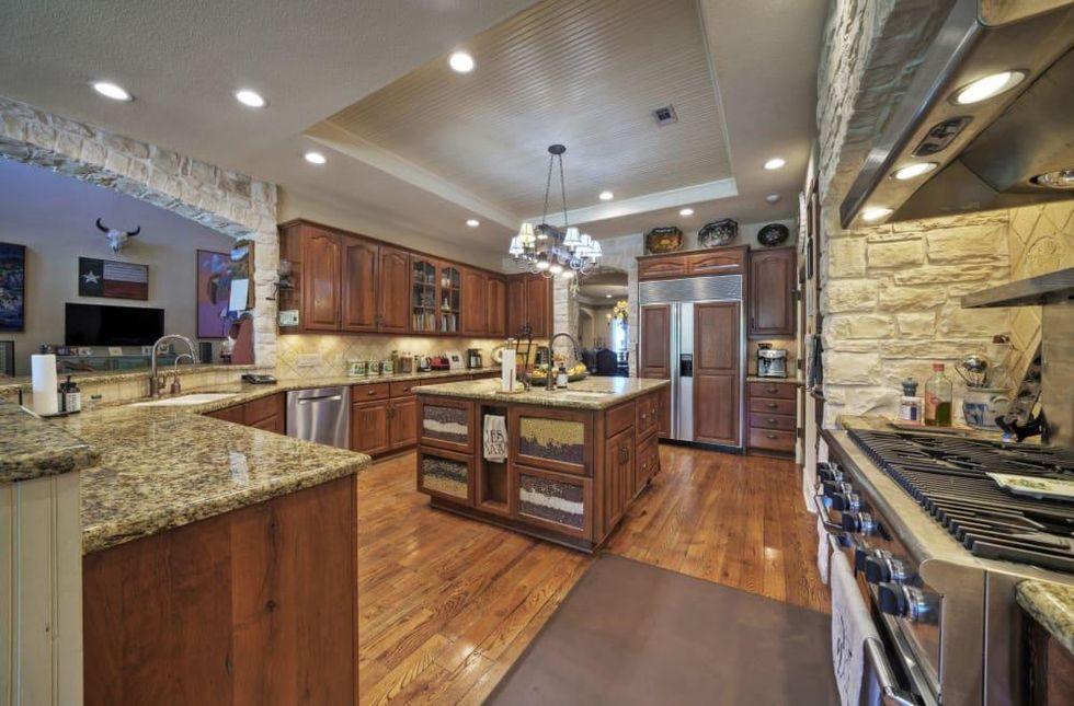 Incredible Hill Country horse ranch near Austin lassoes $9 million ...