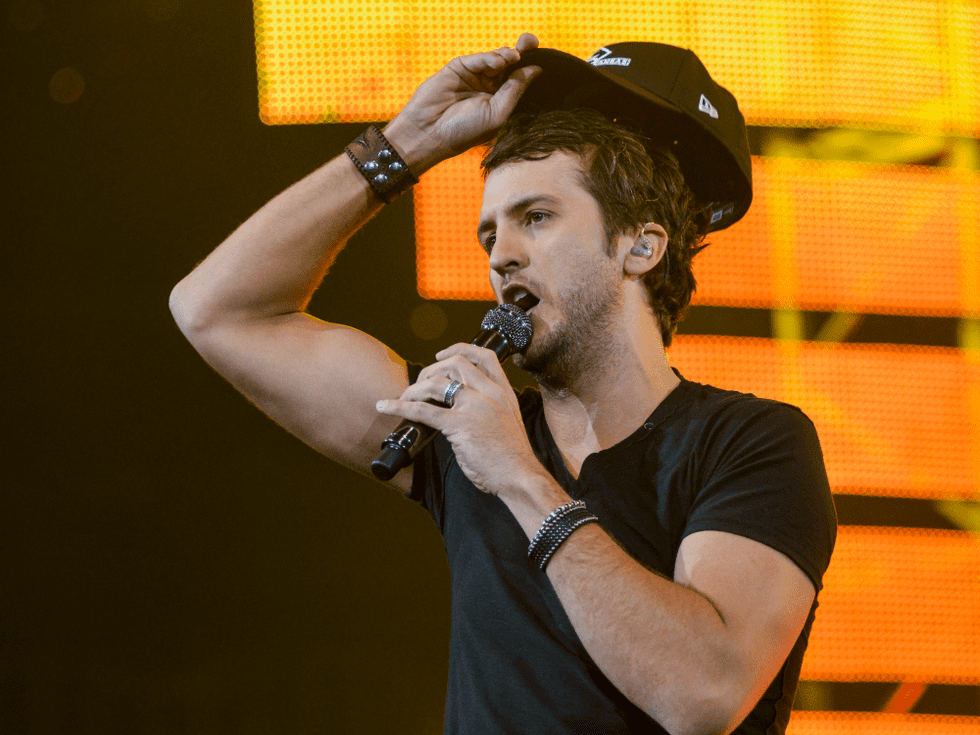 Like a Bono who champions Texas cowgirls, charismatic Luke Bryan ...