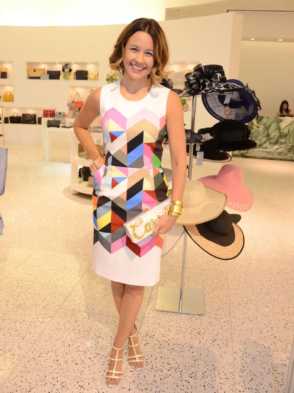 Engineering finance "nerd" steps out after work with sexy, fashionista ...