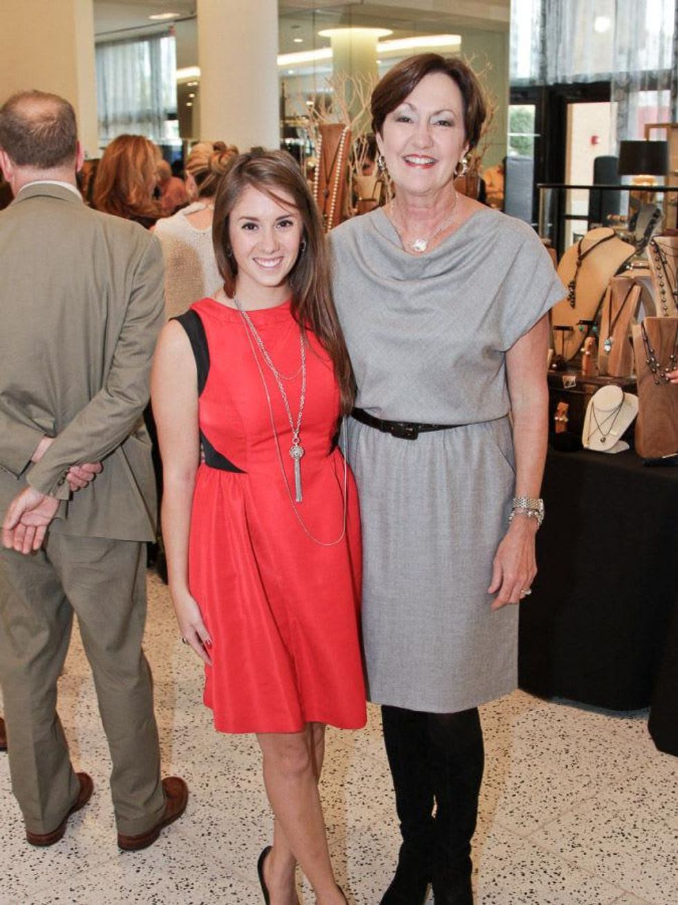 A country music star, a hot chef and fried chicken fuel a flirt-filled ...