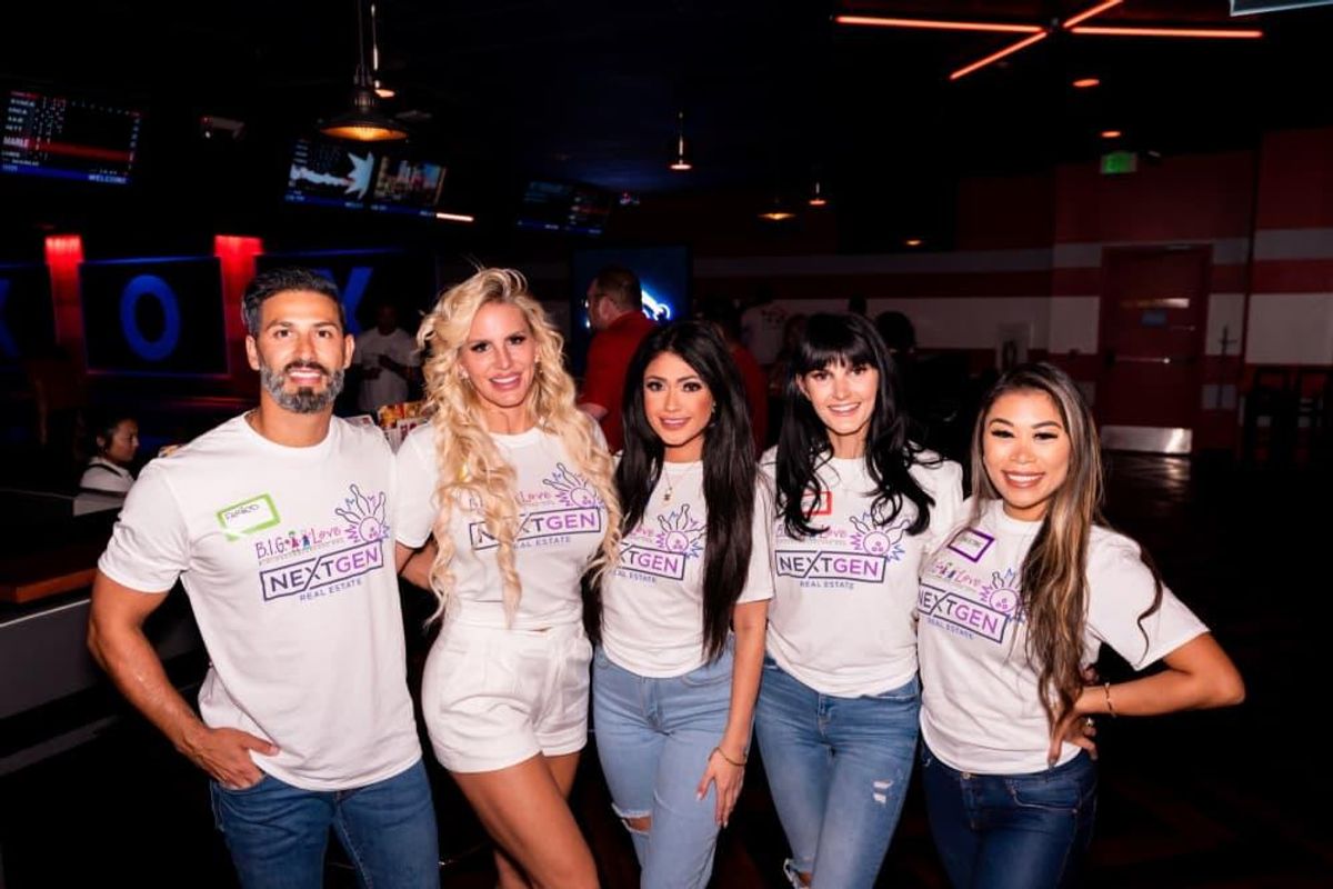 Jessica Hatch (second from left) and her Hatching for Health team were ...