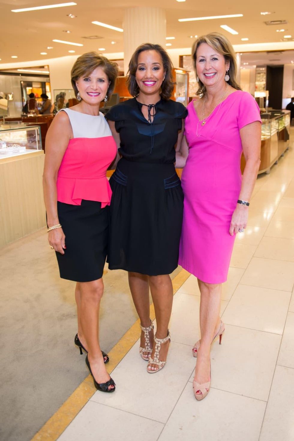 Large crowd kicks off big shopping weekend for breast cancer research ...