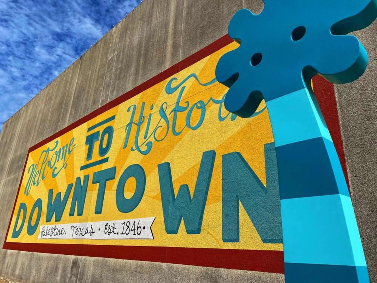 Palestine boasts a number of public art pieces, including murals and ...