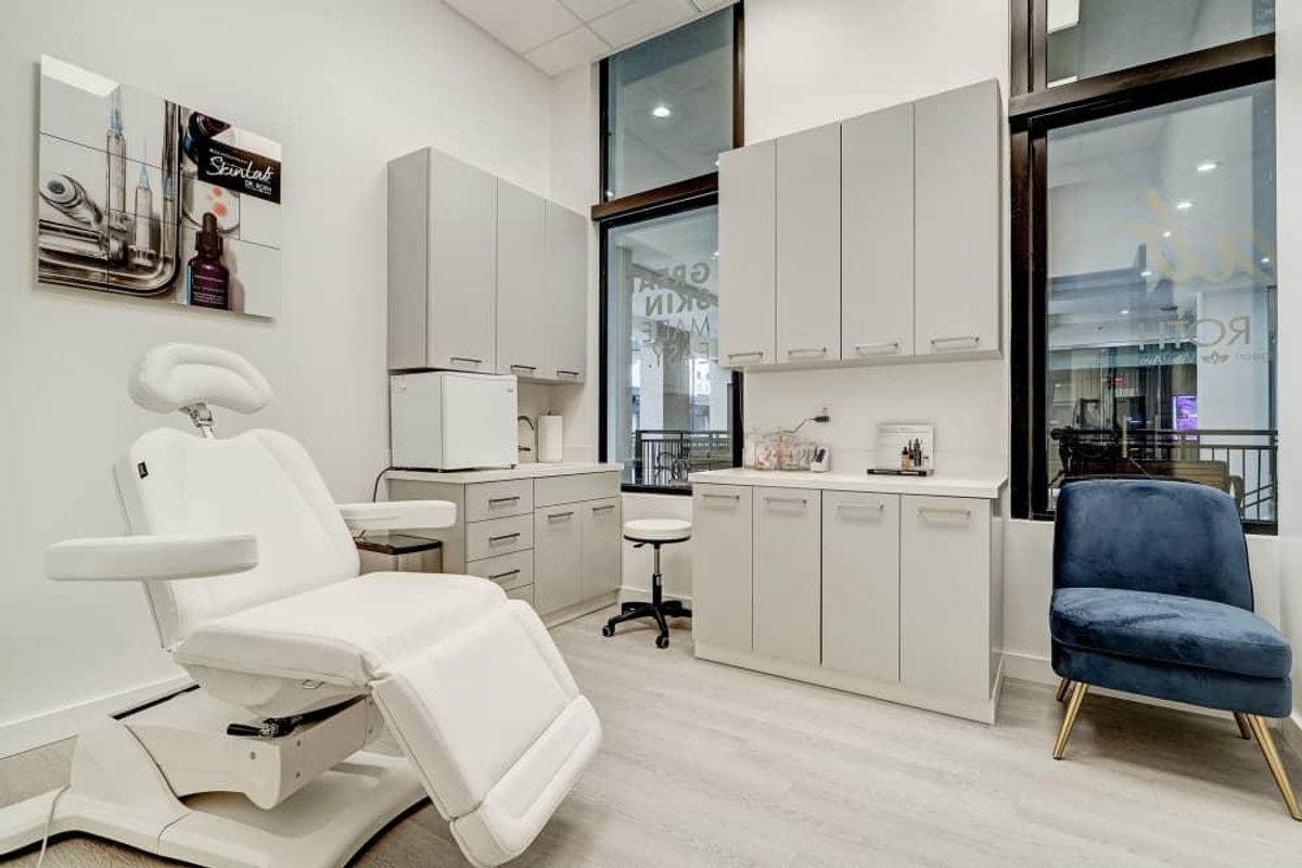 A treatment room at Houston's SkinCeuticals SkinLab. - CultureMap Houston