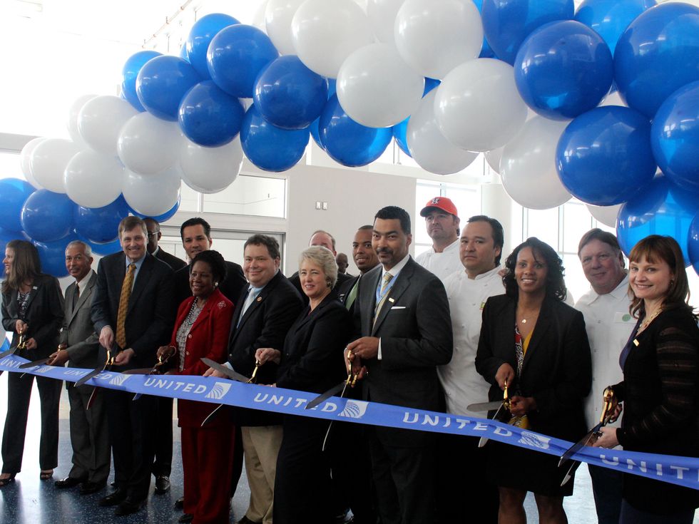 The foodie airport: United's revamp of Terminal B is a $160 million ...