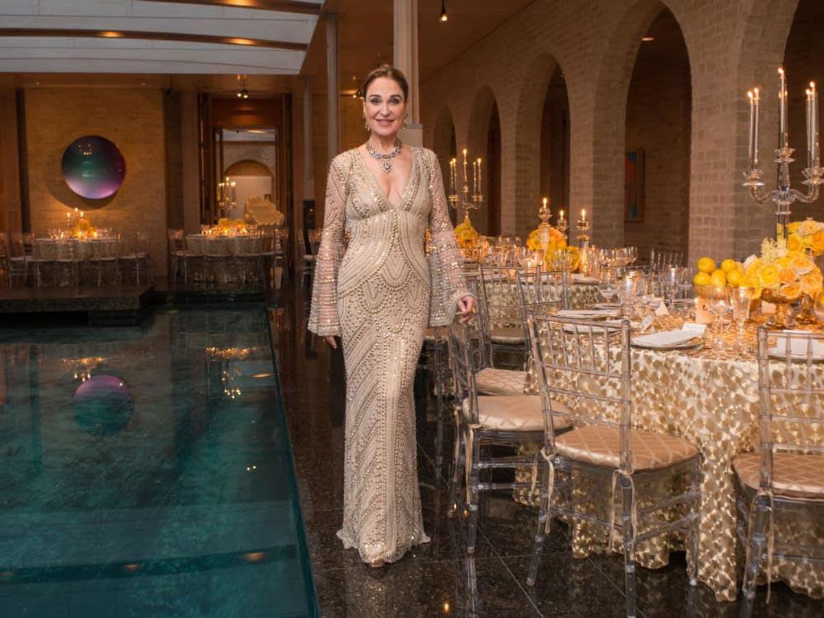 Becca Cason Thrash chose a golden Naeem Khan Art Deco-inspired gown for ...